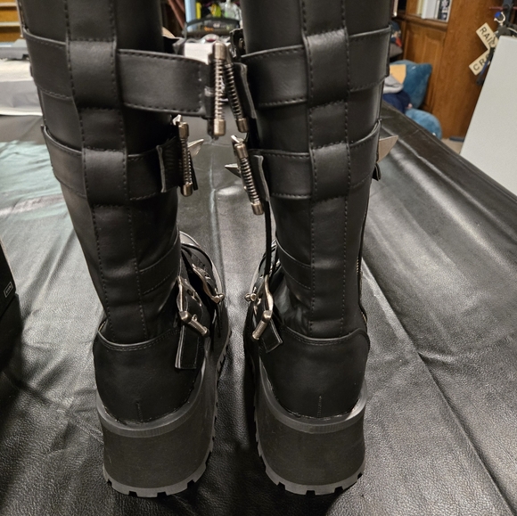 Demonia | Shoes | Demonia Gravedigger Combat Boots | Poshmark